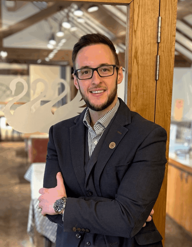 Hotel In Great Dunmow | The Saracens Head Hotel